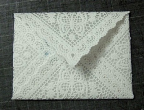 DIY Lace Envelopes - Do-It-Yourself Fun Ideas